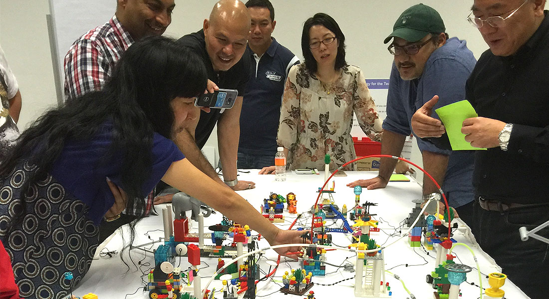 The LEGO® Serious Play® method - SeriousplayTraining The LEGO® Serious Play® method - SeriousplayTraining
